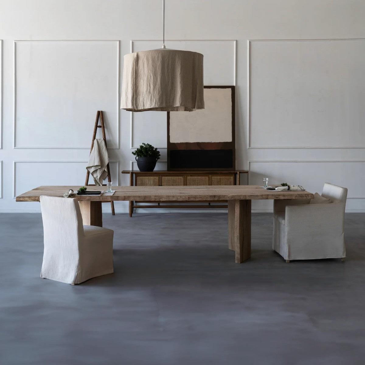 Aivar Oak Wood Dining Table – Nismaaya Decor